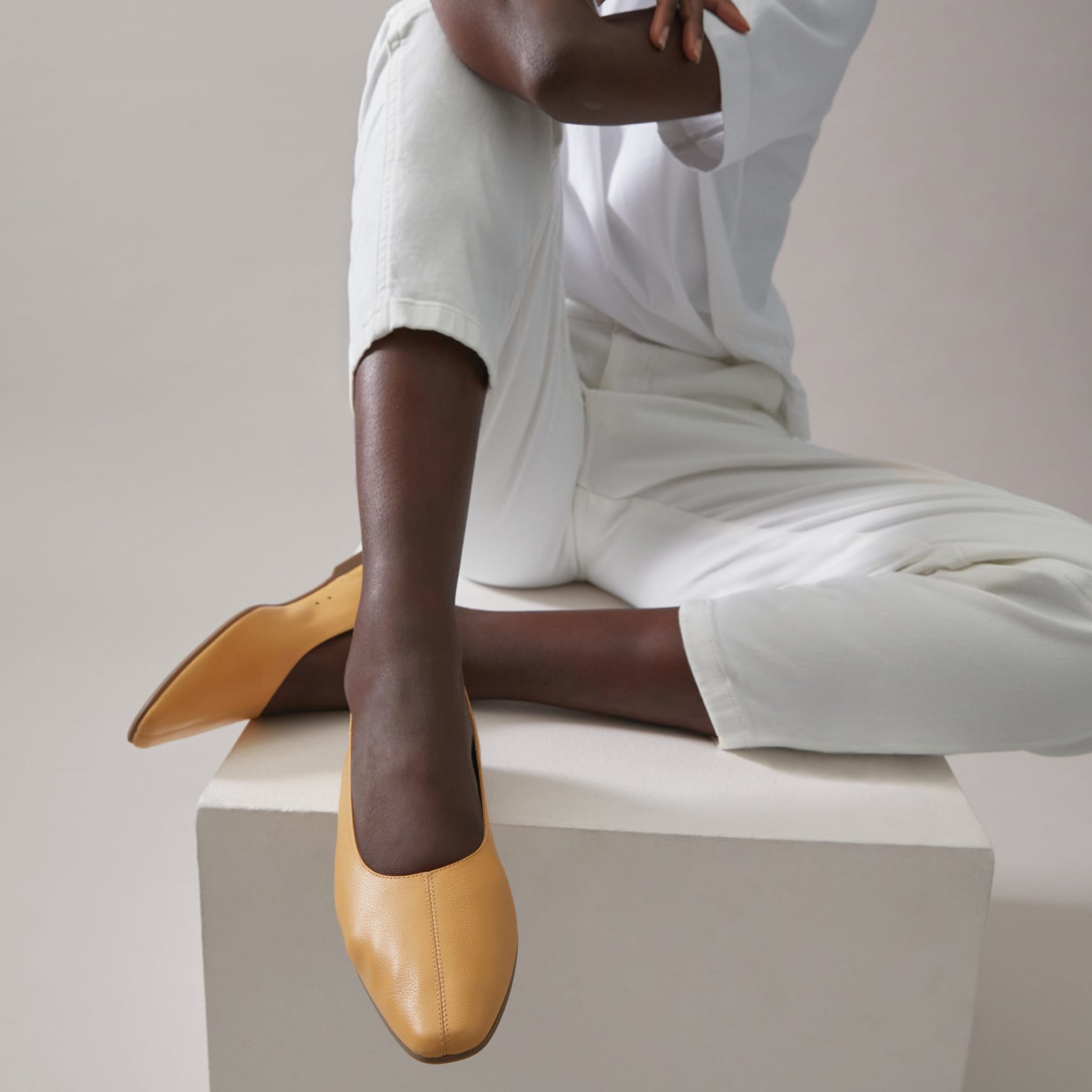 Everlane Clothes Review - Must Read This Before Buying