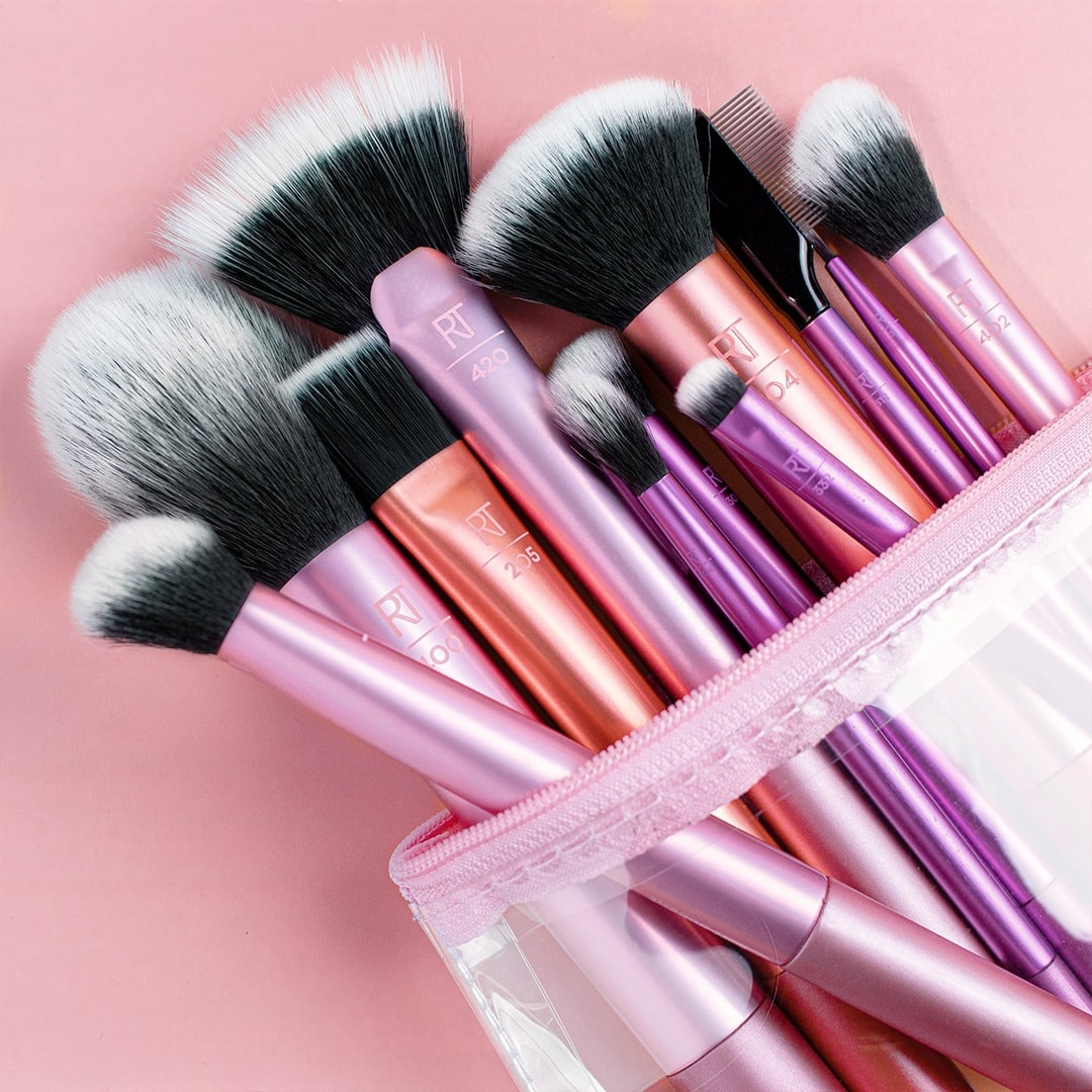 Real Techniques Makeup Brush Review | Saubhaya Makeup