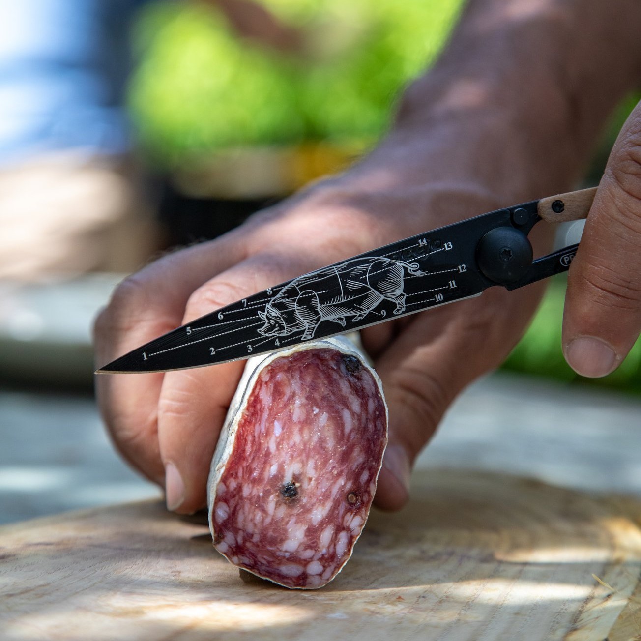 Deejo Knife Review - Must Read This Before Buying