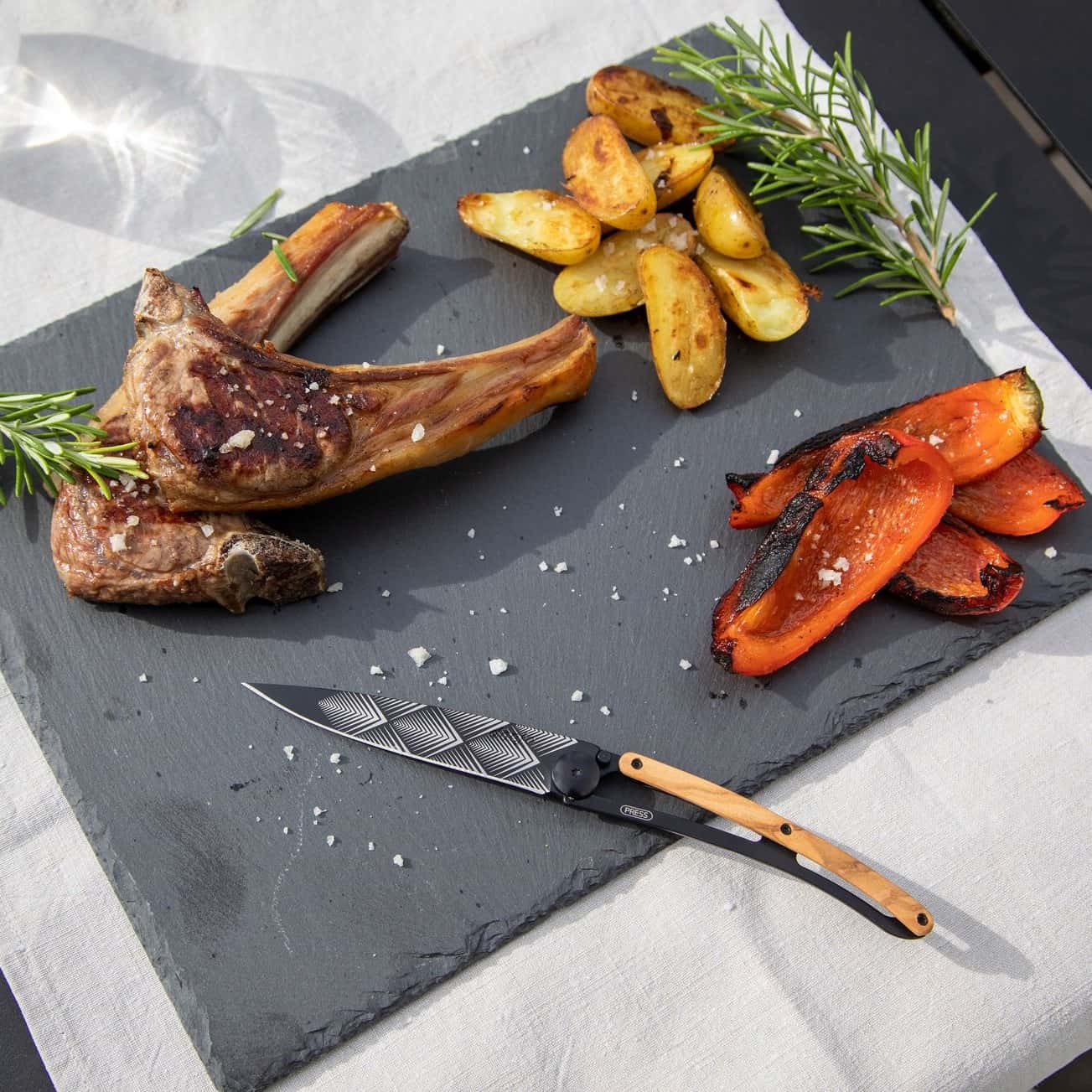 Deejo Knife Review - Must Read This Before Buying