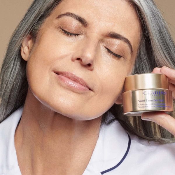 Clarins Review - Must Read This Before Buying