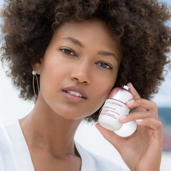 Clarins Review - Must Read This Before Buying