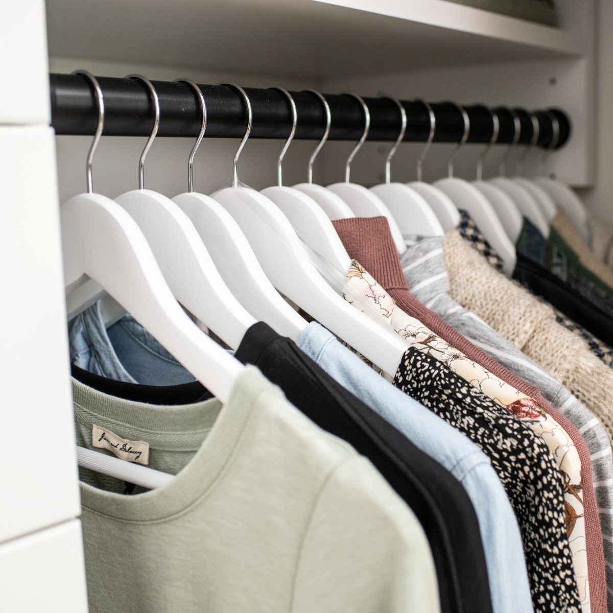 EasyClosets Review - Must Read This Before Buying