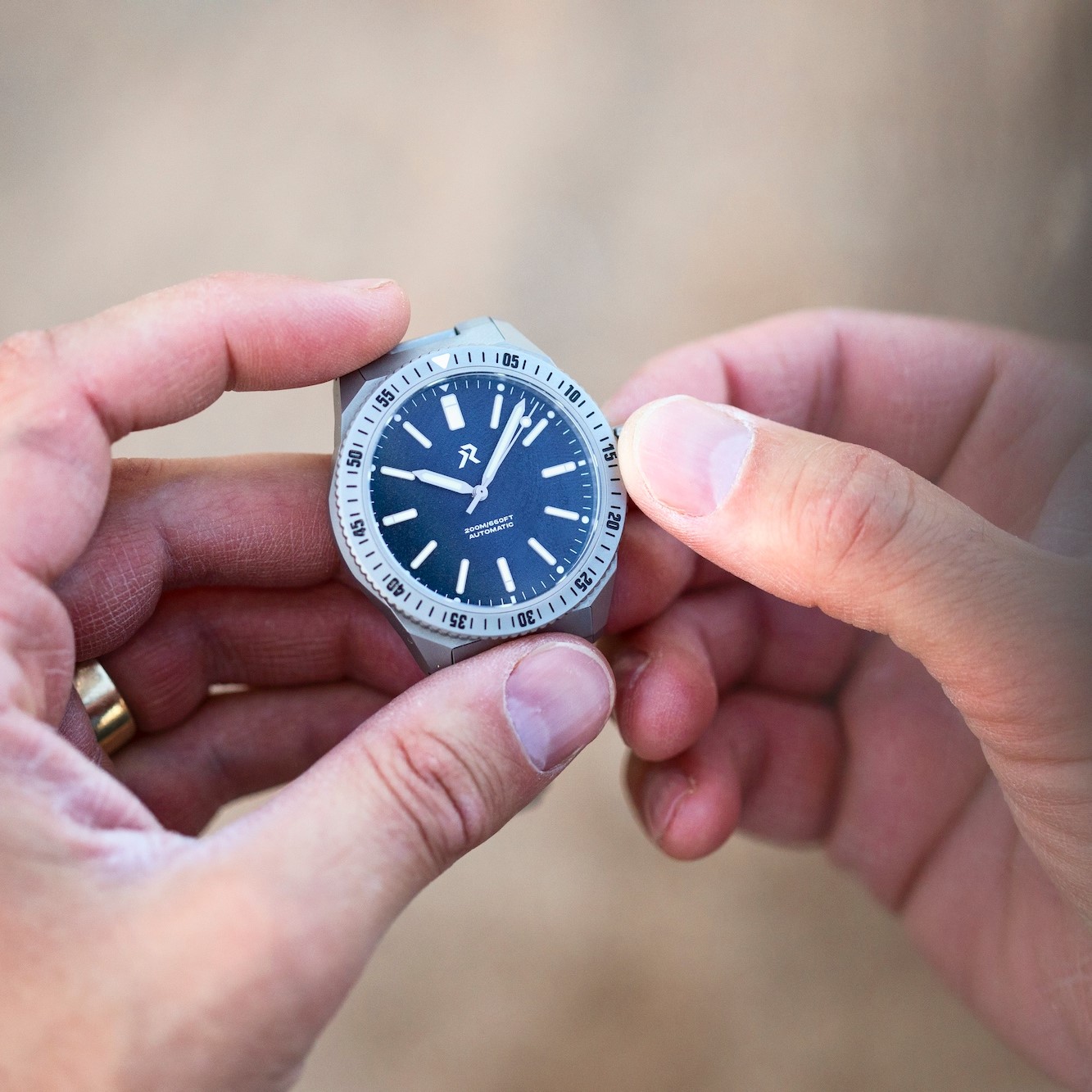RZE Watches Review - Must Read This Before Buying