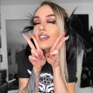 Body Candy Body Jewelry Review - Must Read This Before Buying