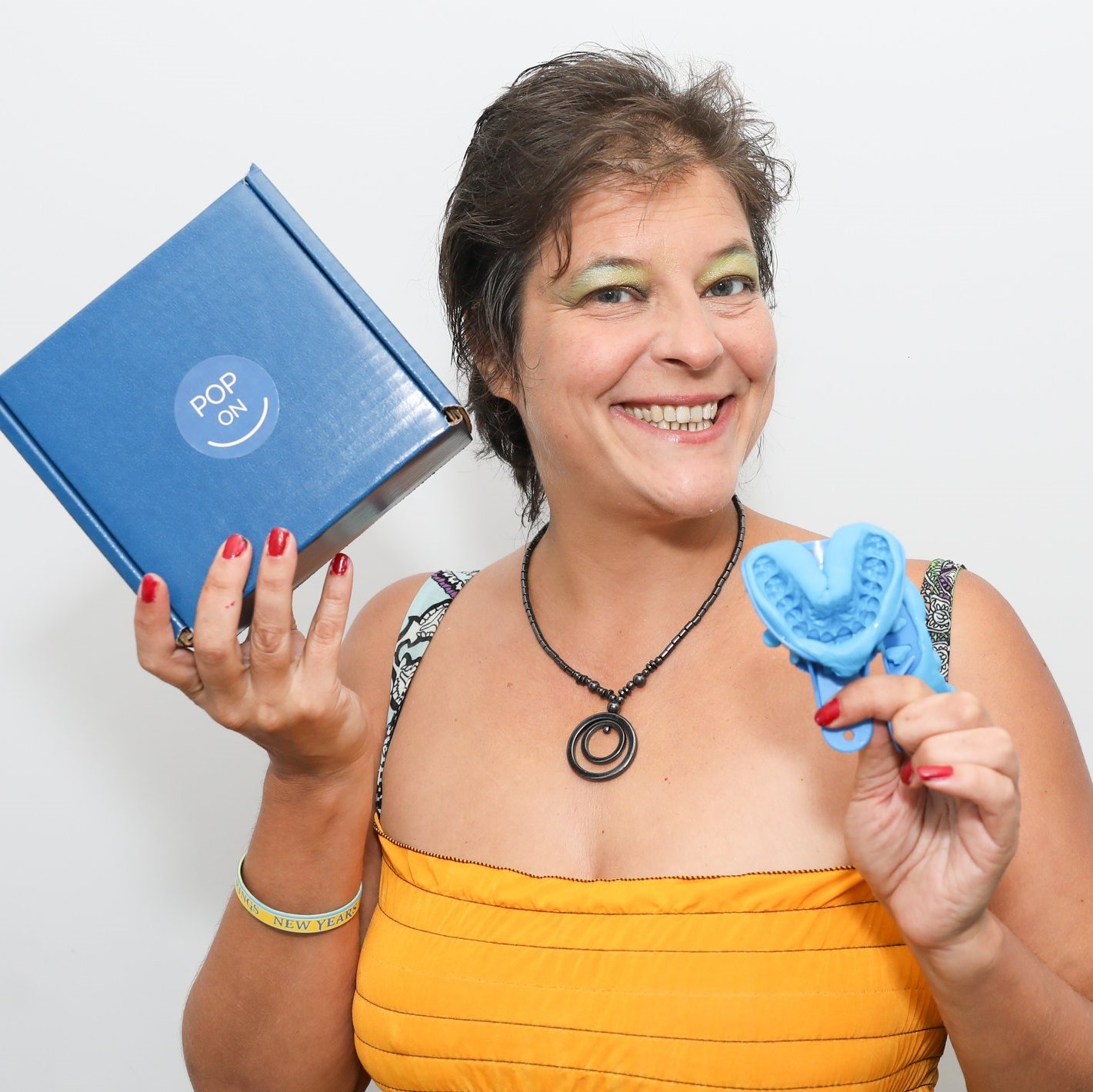 Pop On Veneers Review - Must Read This Before Buying