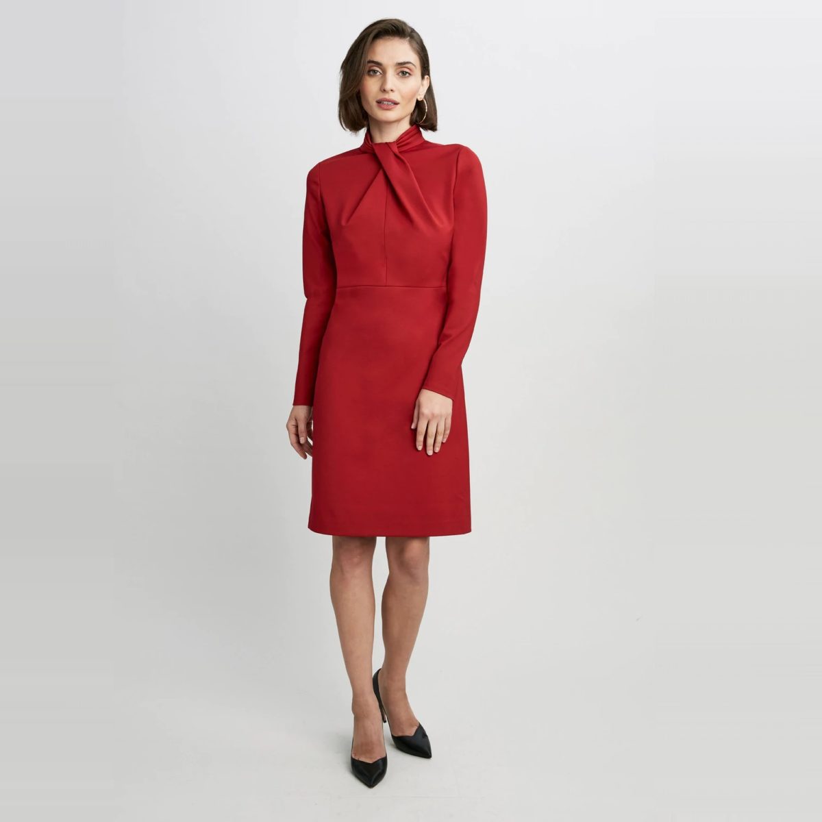 Tahari Review - Must Read This Before Buying