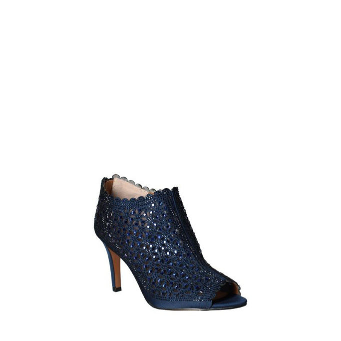 J. Renee Shoes Review - Must Read This Before Buying